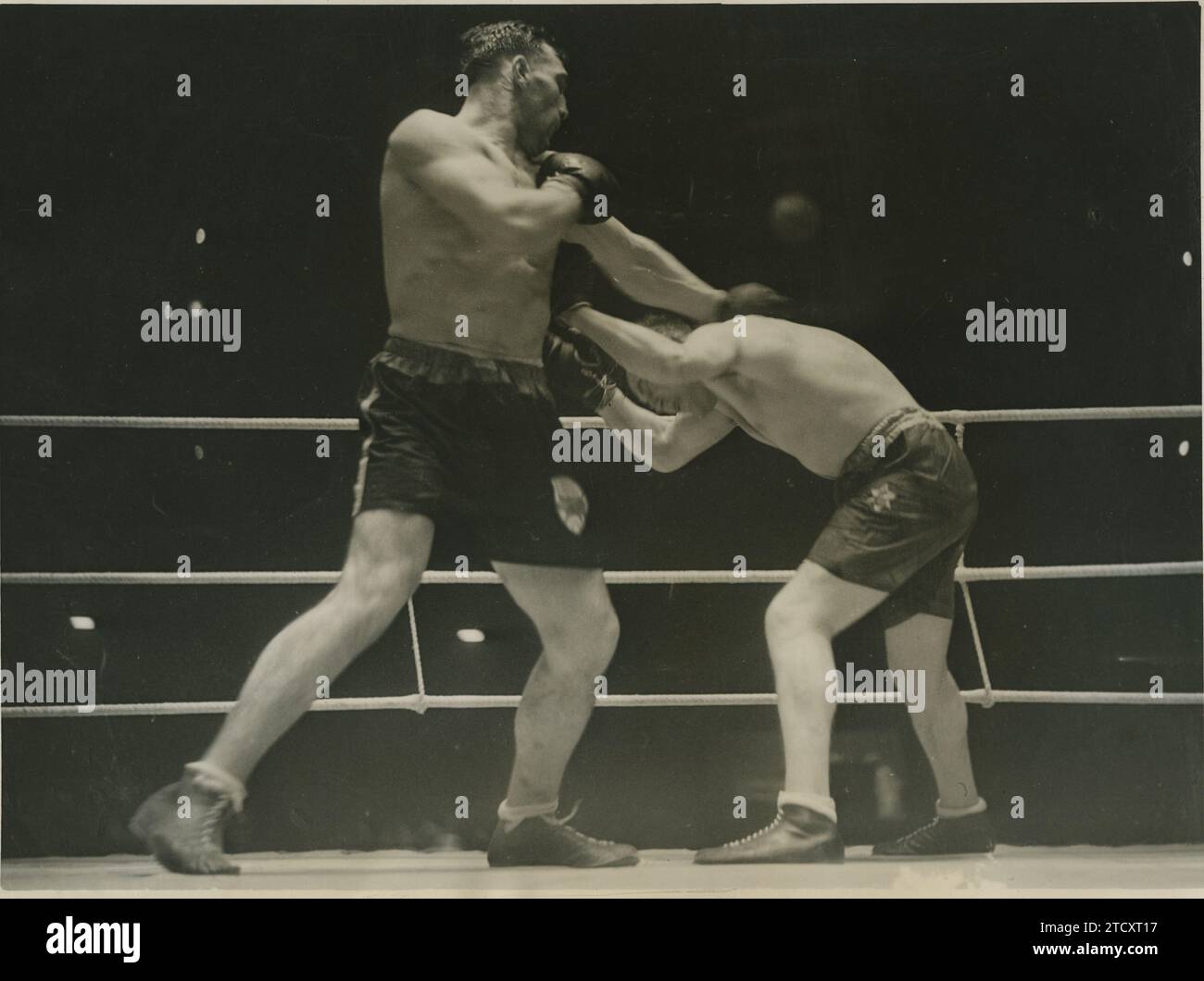 Paris (France), 04/29/1932. Palais des Sports. Ten-round boxing match ...