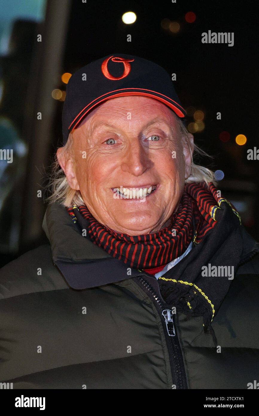 RECORD DATE NOT STATED OTTO WAALKES ERÖFFNET LICHTINSTALLATION 14.12. ...