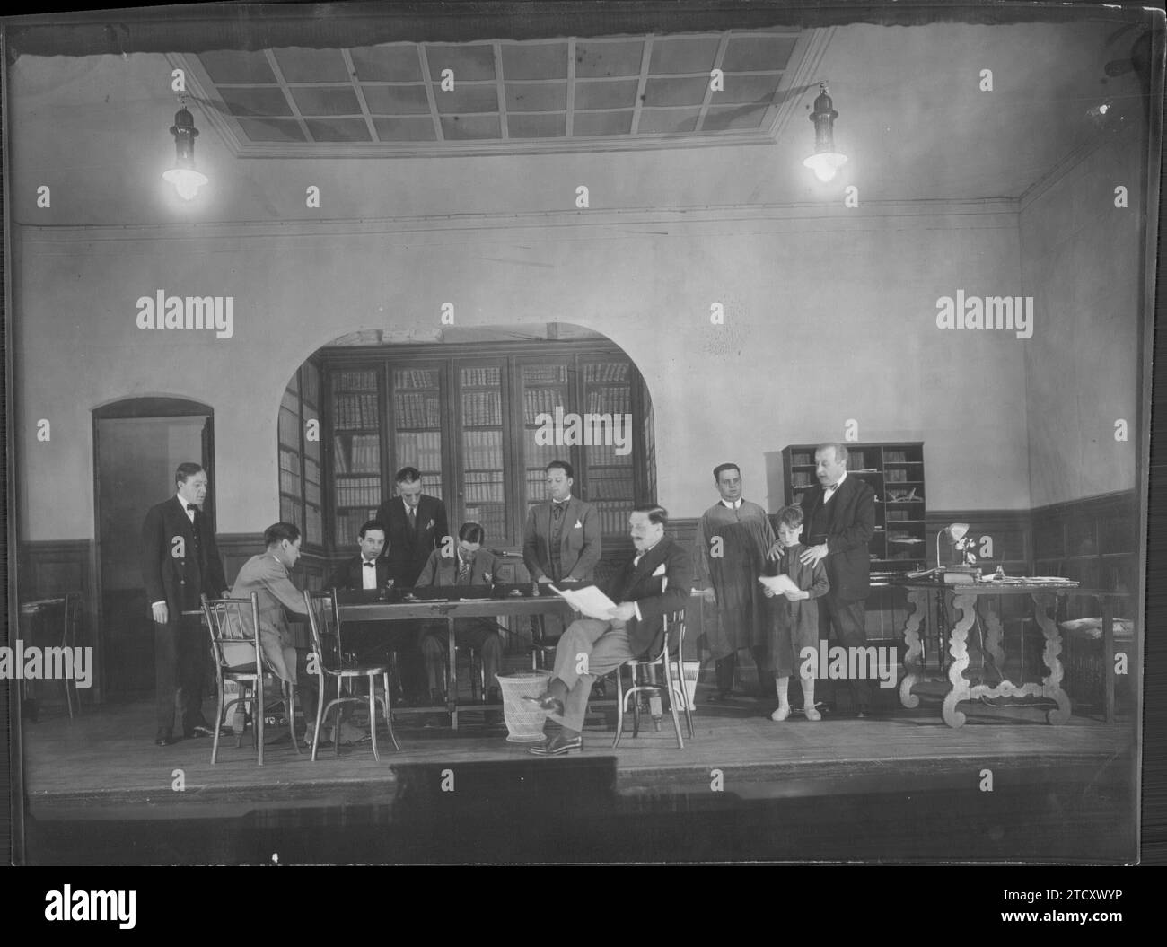 12/31/1927. Scene from the play "Naves sin Hélica" by Gregorio ...