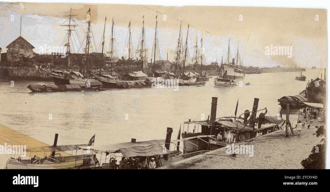 Cavite (Philippines), December 1896. Philippine War. A gunboat in the ...