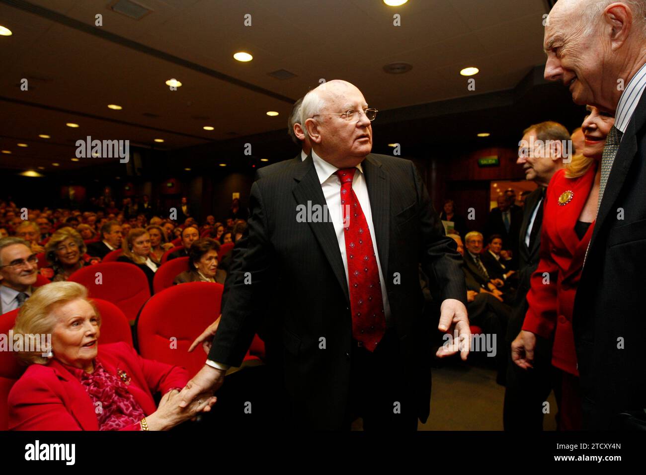 10/04/2010. Madrid 5-10-10 VI Conference The Sustainable City that was attended by the Former ...