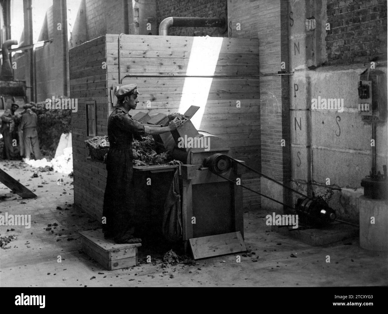 Lint machine hi-res stock photography and images - Alamy