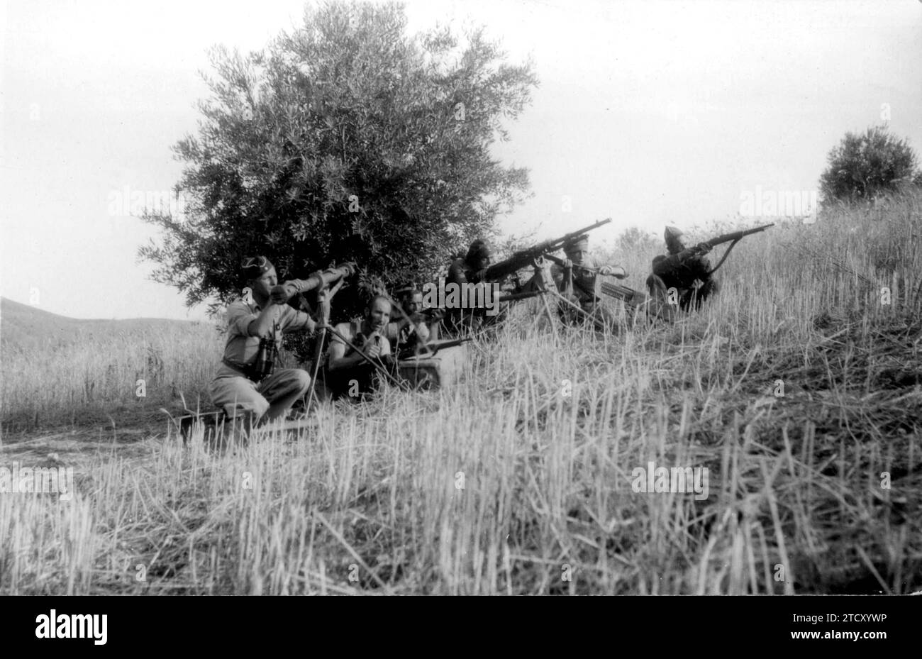 06/30/1937. Machine gun of the Forces of the Regiment No. 2 of Almería ...