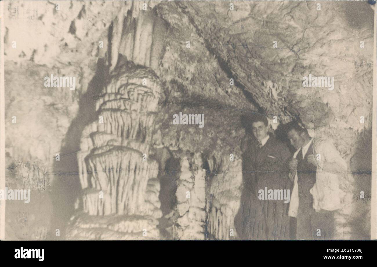 Abc cave hi-res stock photography and images - Alamy