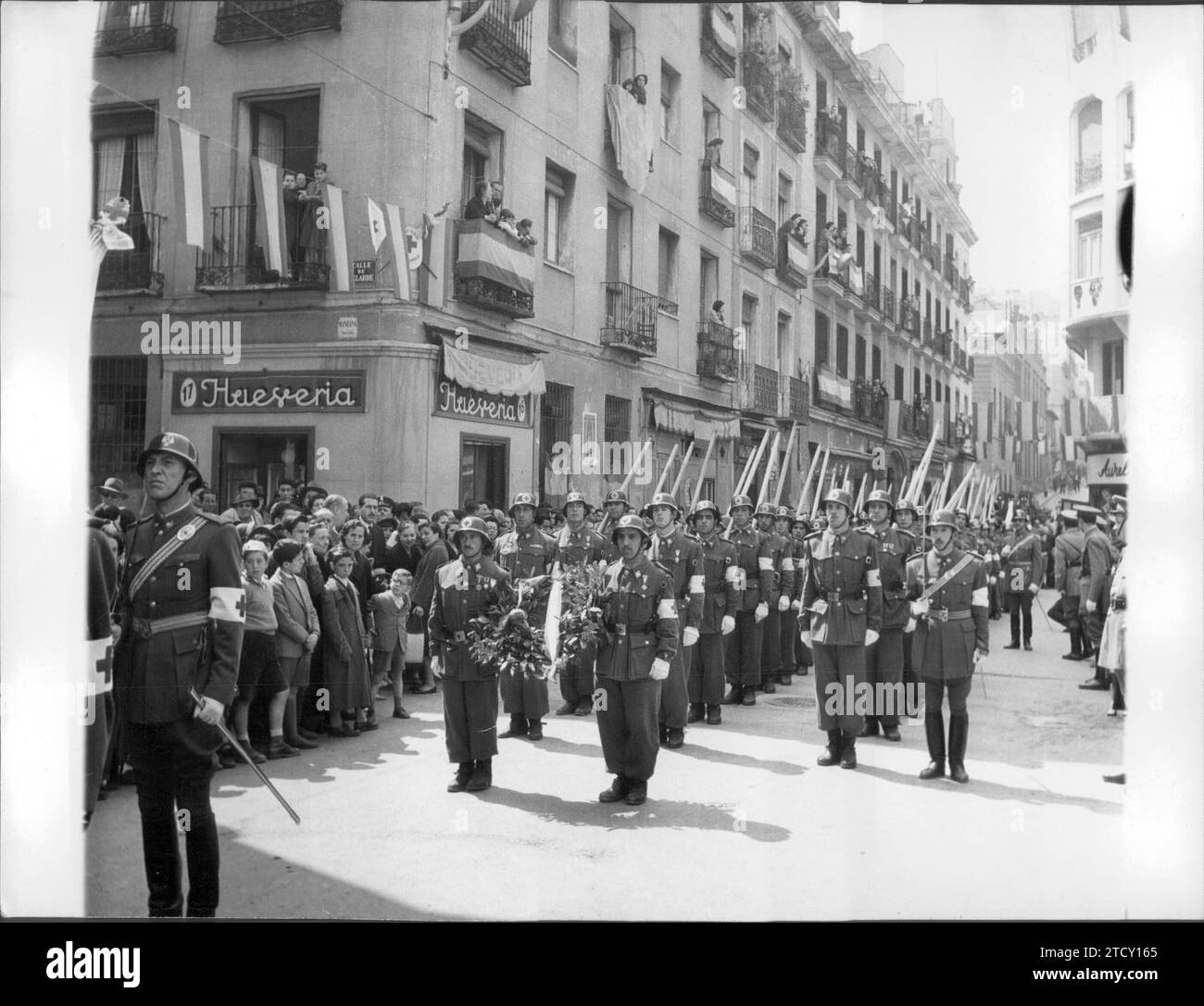 05/01/1957. May 2nd festival in Madrid. Parade of Crown Bearers dressed ...