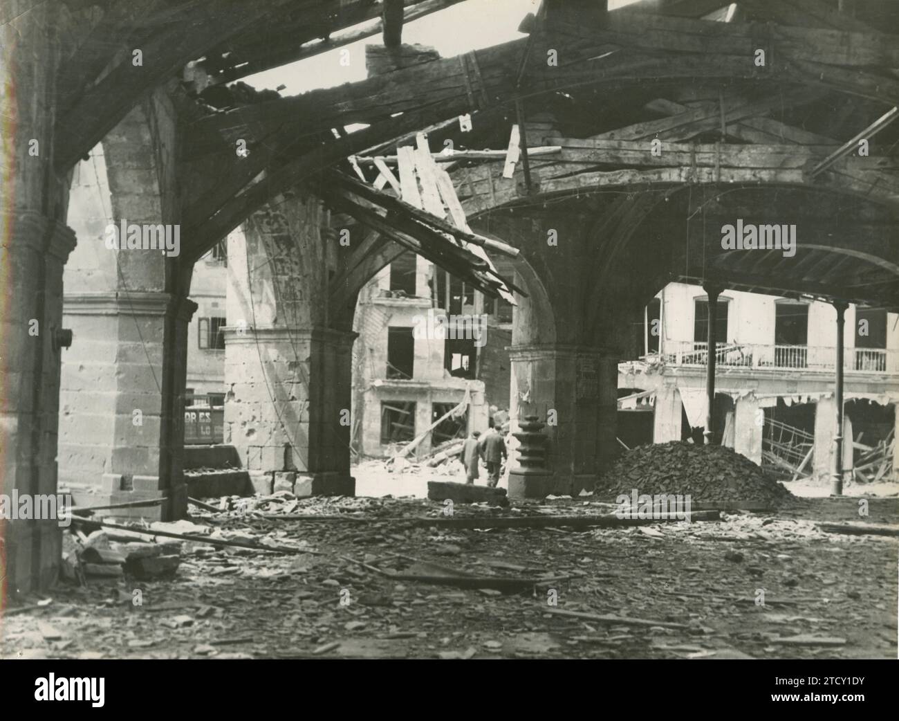 Durango (Vizcaya), September 1936. Spanish Civil War. Porches of the ...