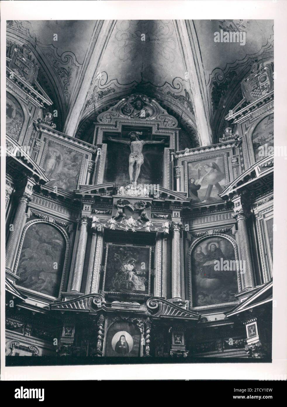 12/31/1962. Main altar of the church of the convent of Santa Clara in ...