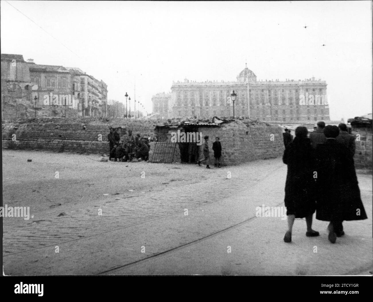 Madrid, 03/28/1939. Spanish Civil War. The Royal Palace seen from the ...