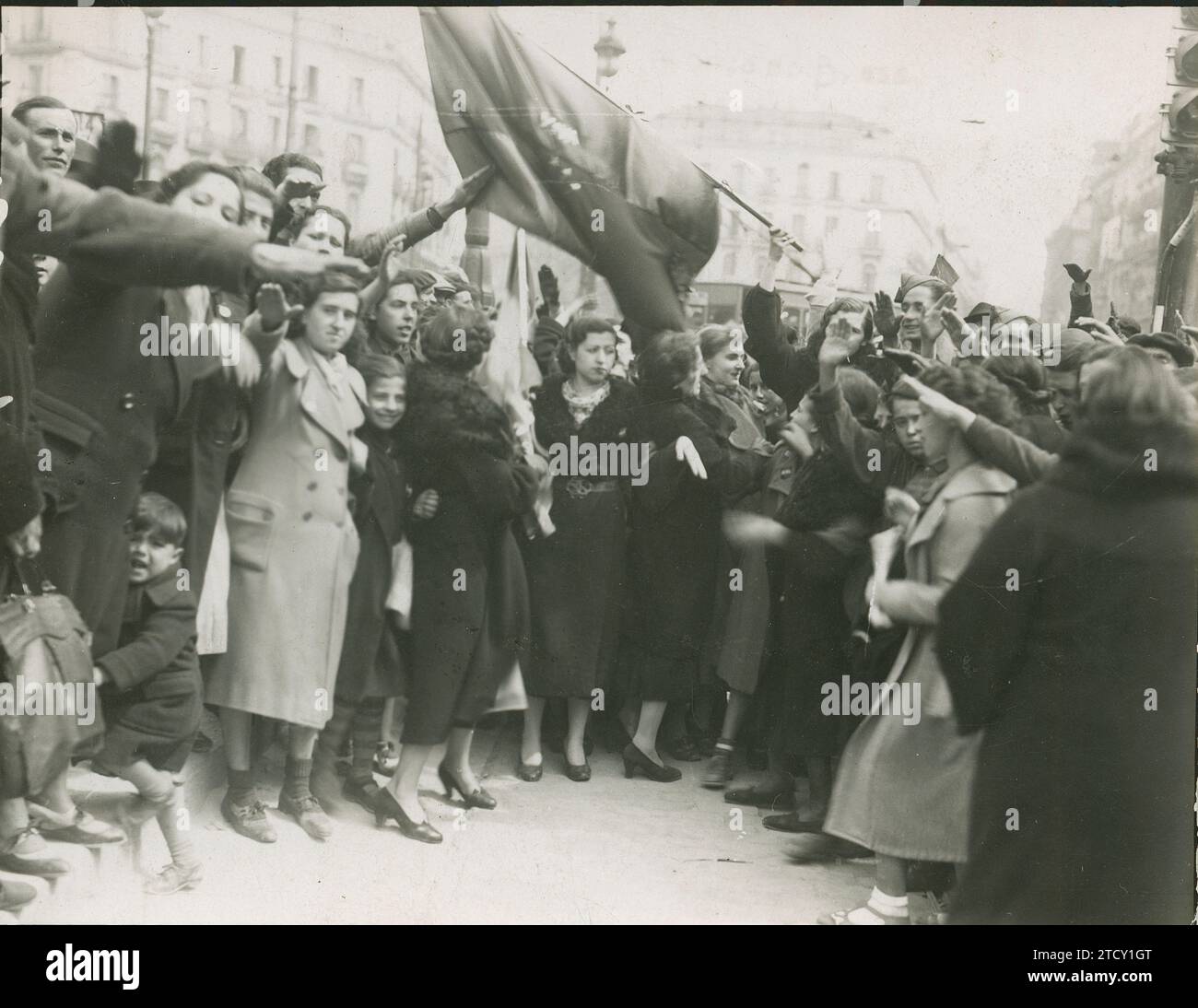Madrid, 03/28/1939. Spanish Civil War. Liberation of Madrid, people ...