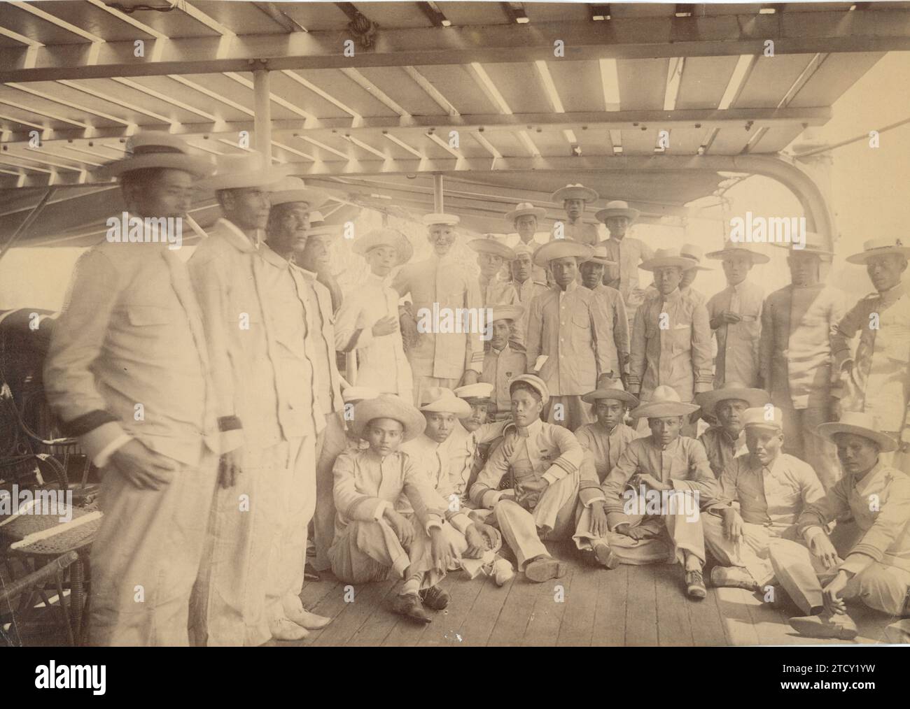 July 1900. Filipino soldiers who fought for Spain in the archipelago ...
