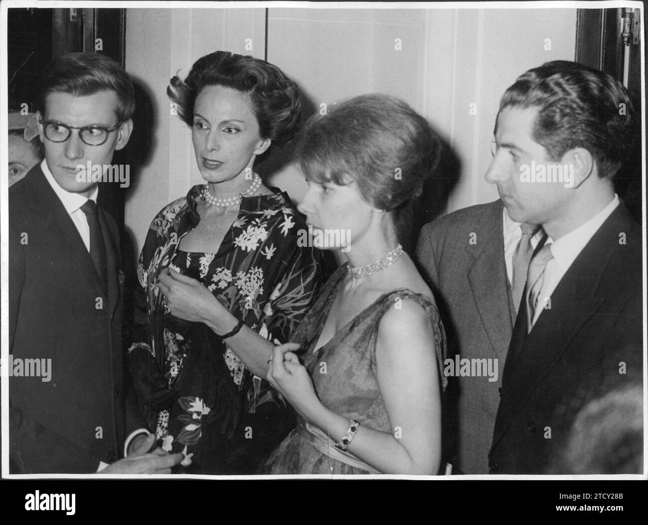 Sonsoles icaza y leon marquesa de llanzol hi-res stock photography and ...