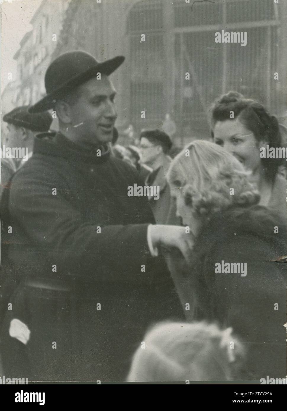 Madrid, 03/28/1939. Spanish Civil War. Liberation of Madrid, a woman ...