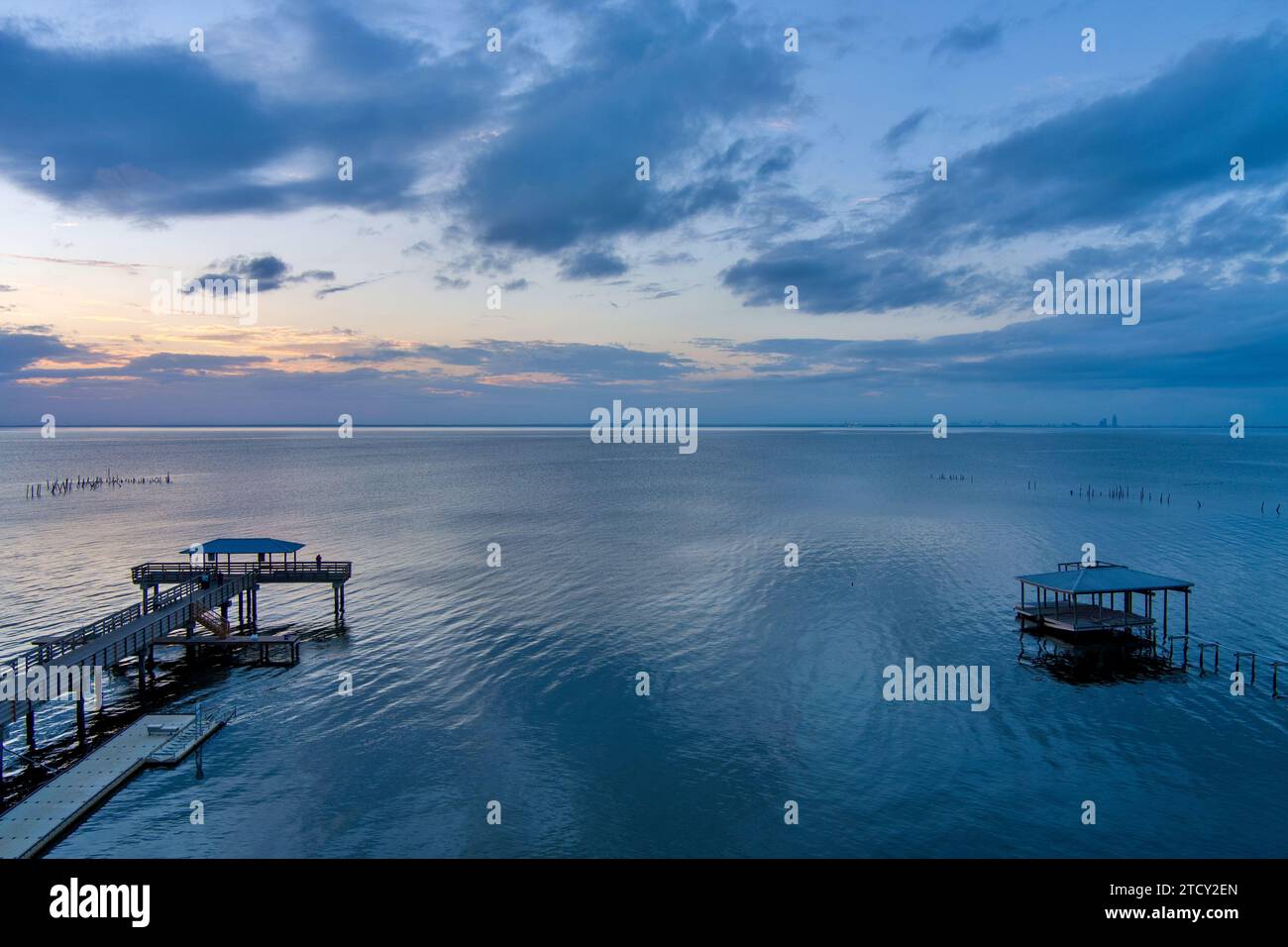 Mobile Bay December sunset at Mayday Park in Daphne, Alabama Stock ...