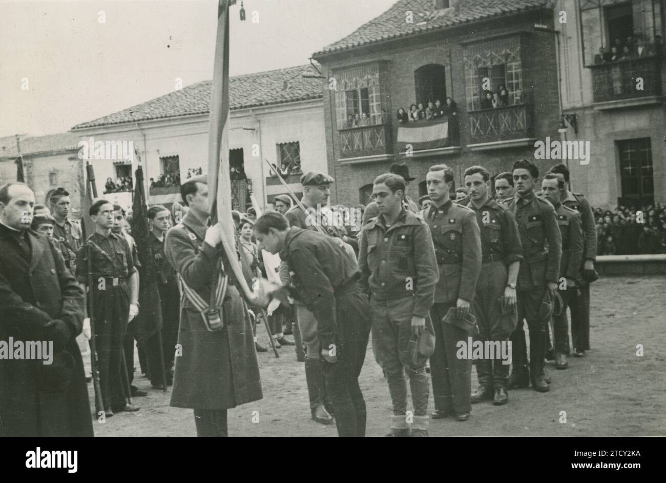 08/31/1936. Avila (Spain). Spanish Civil War. Pledge of allegiance: the ...