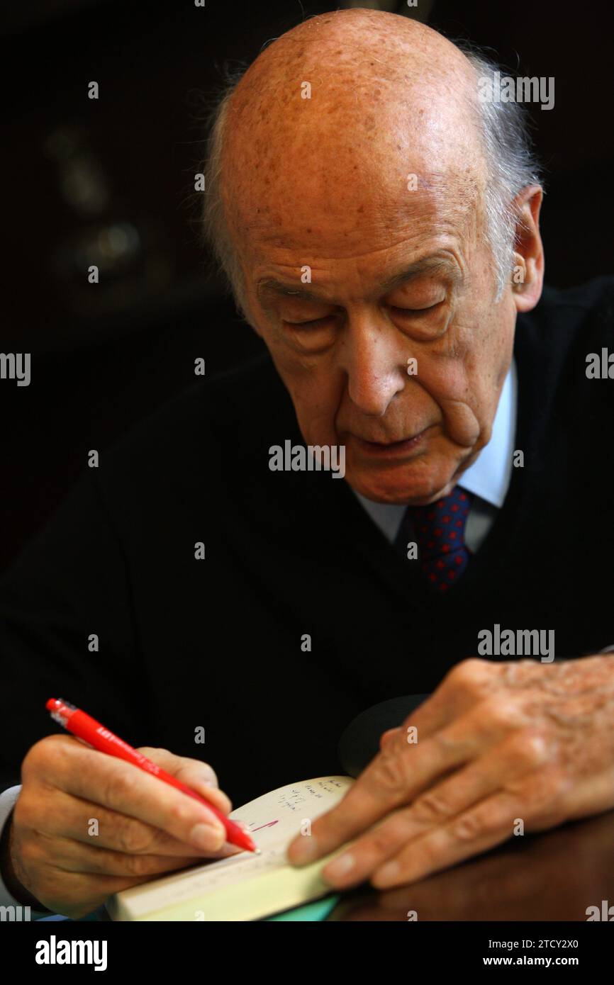 Madrid, 03/26/2010. Interview with Giscard d'Estaing. Image Oscar del ...