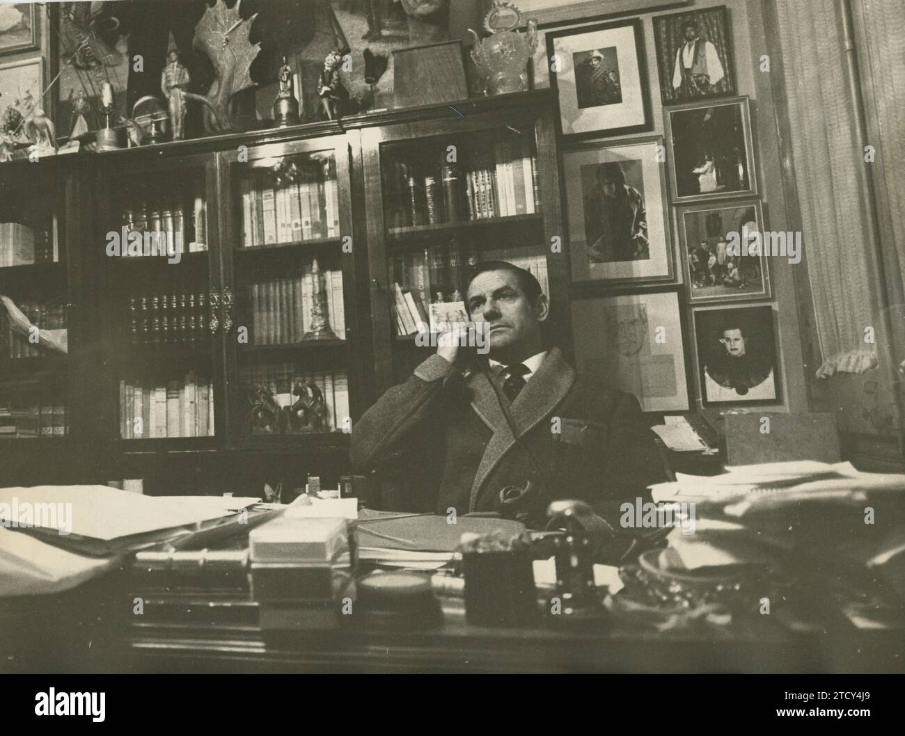 1970 (Ca.). Mario Cabré at home talking on the phone. Credit: Album ...