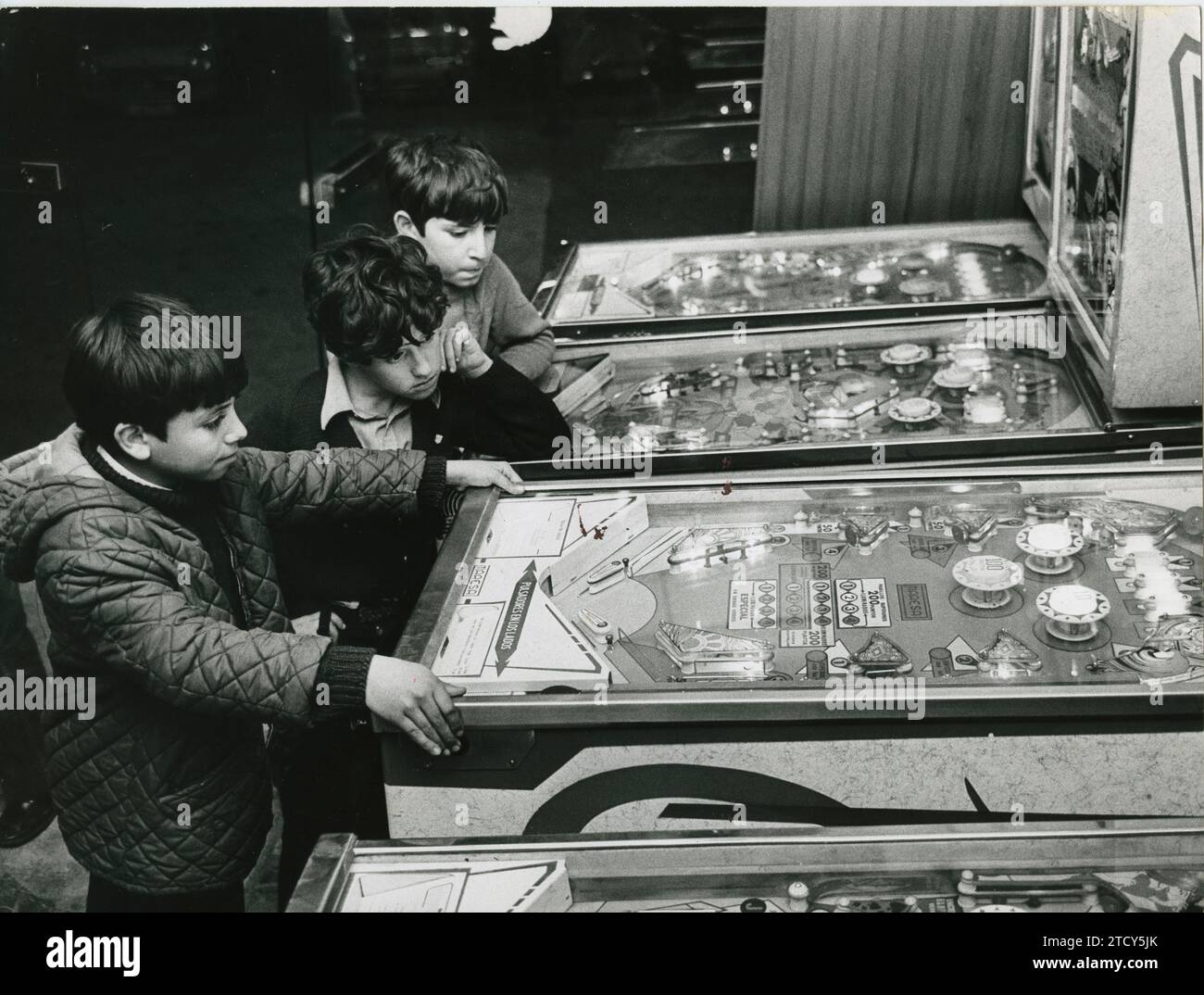 Pinball 1973 hi-res stock photography and images - Alamy