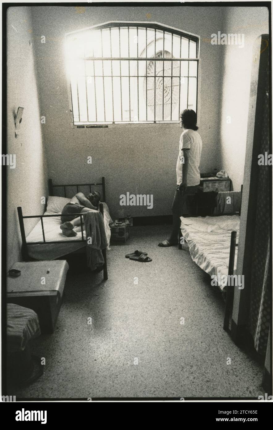 Barcelona, 1988. La Cárcel Modelo in a report about the interior of the ...