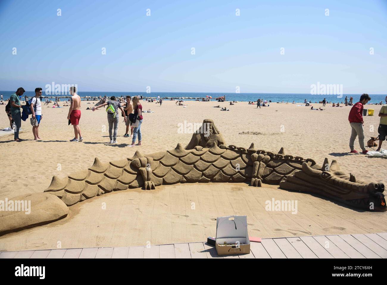 Barcelona, 04/11/2017. Holy Week, Holy Tuesday. Barceloneta beach ...