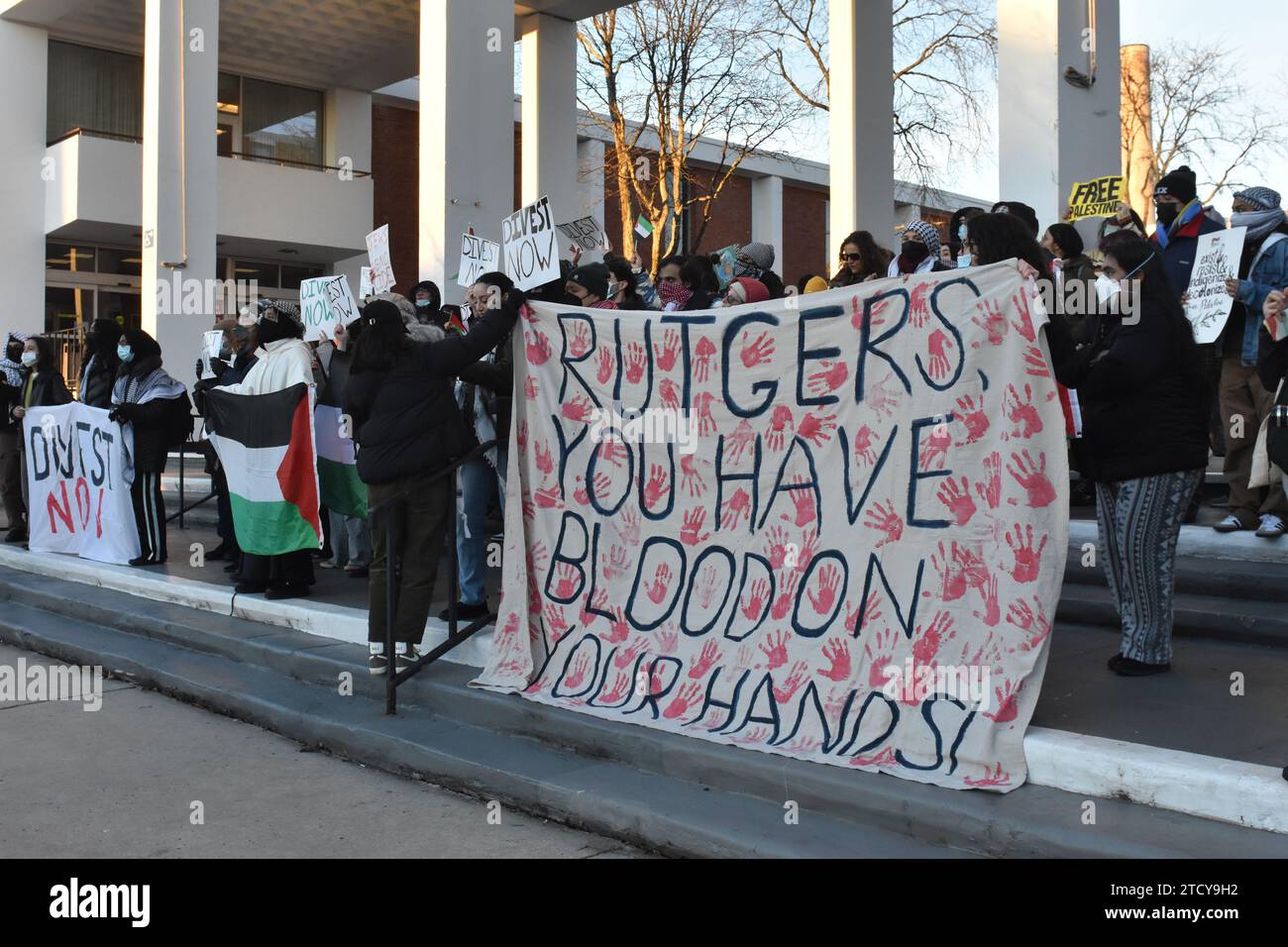 Unsuspended hi-res stock photography and images - Alamy