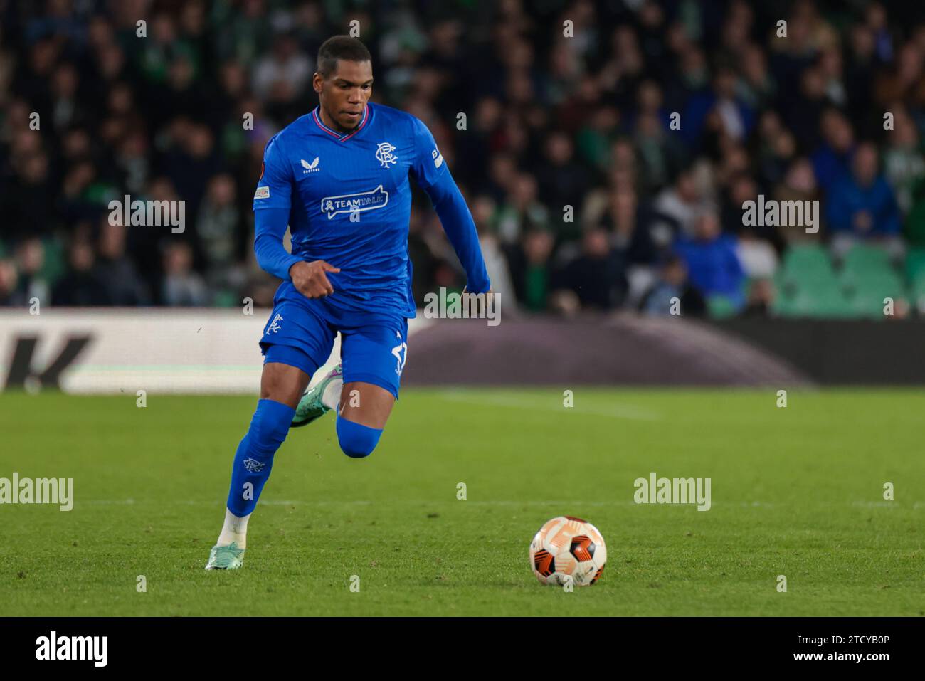 Seville, Spain. 14th Dec, 2023. SEVILLE, SPAIN - DECEMBER 14: Dujon ...