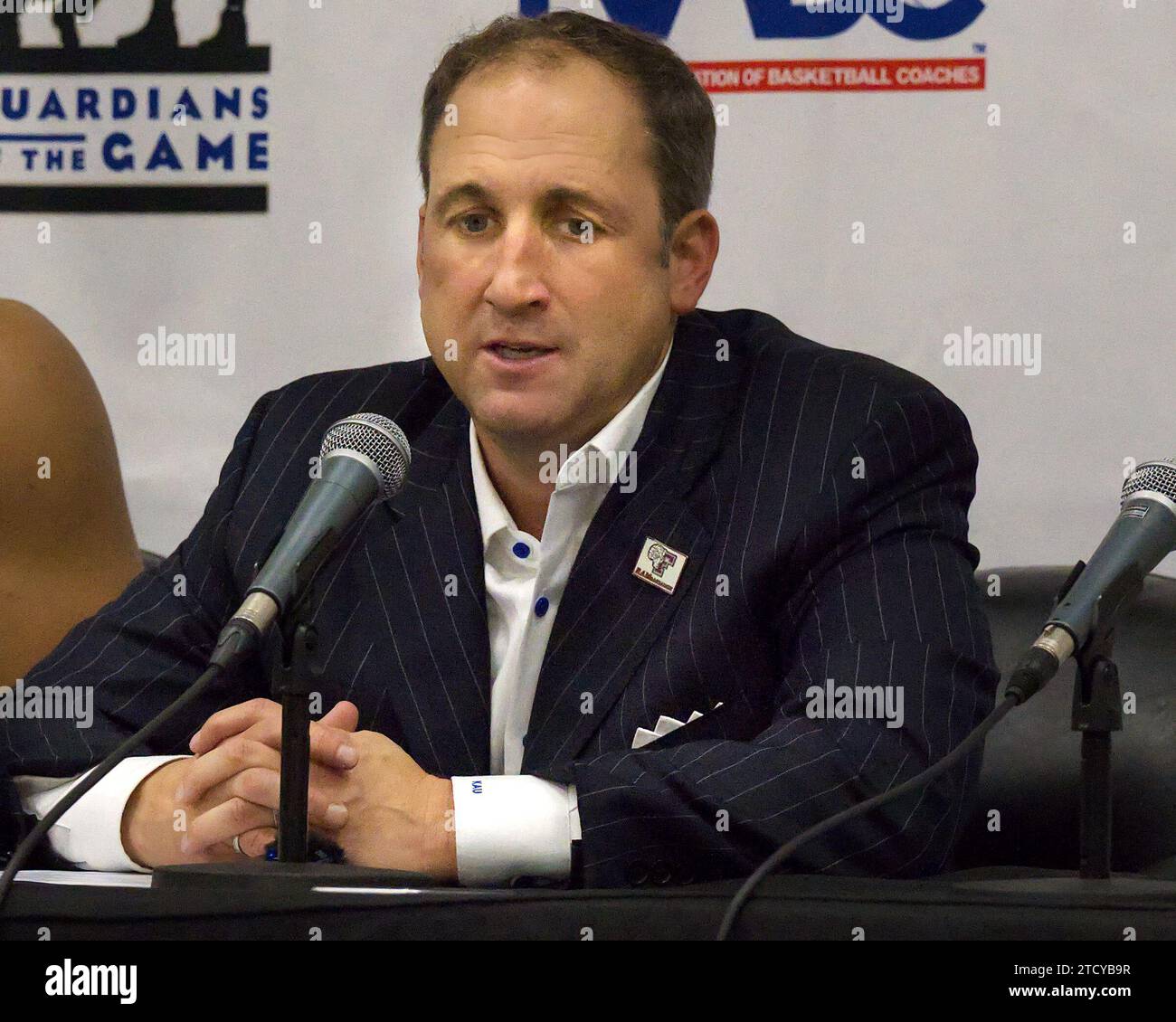 Fordhamheadcoach hi-res stock photography and images - Alamy