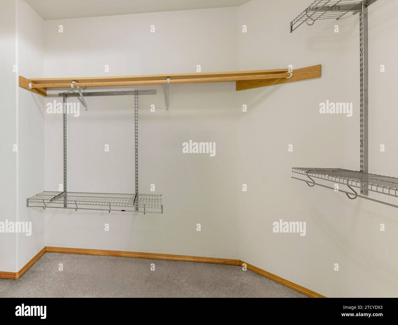 Modern house empty shelf hi-res stock photography and images - Alamy