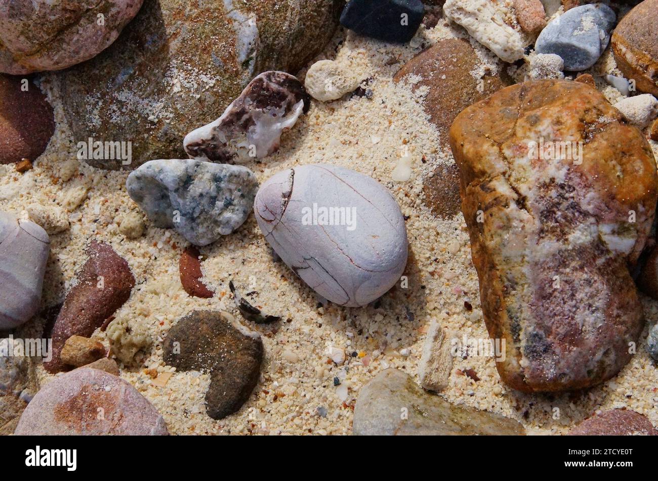 White big smooth rock hi-res stock photography and images - Alamy