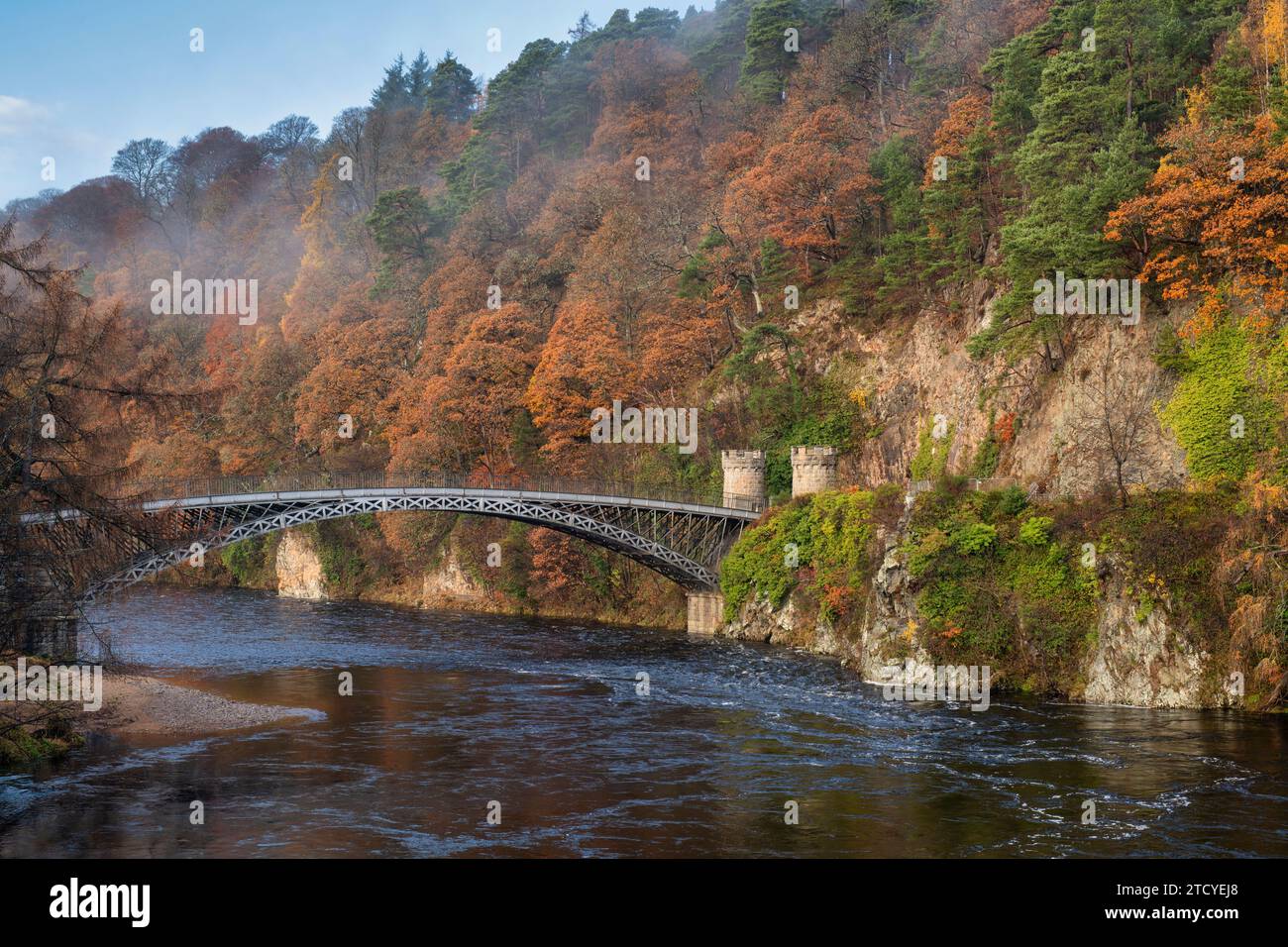 The Old Craigellachie Bridge over the River Spey in late autumn ...