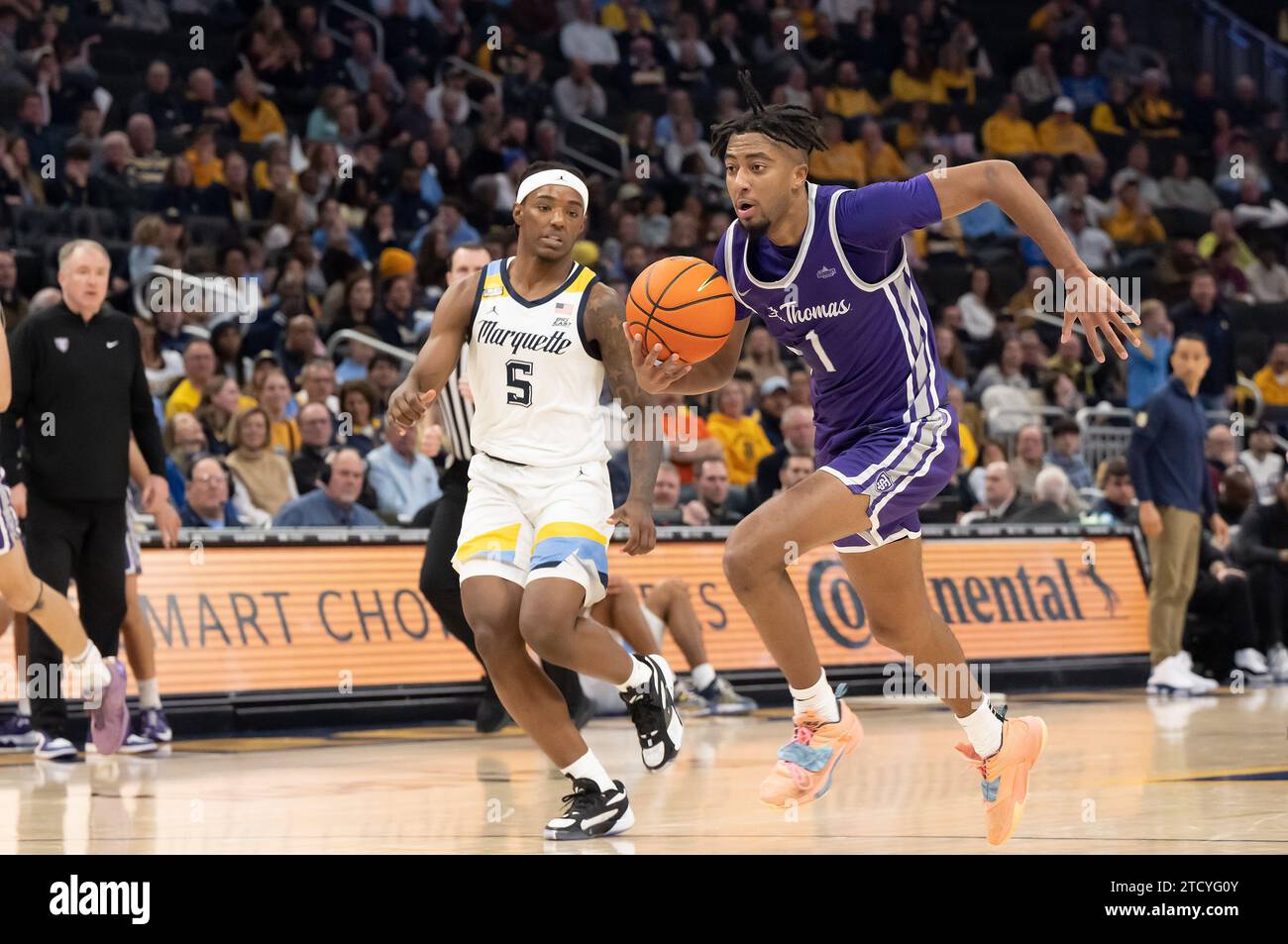 December 14, 2023: St. Thomas - Minnesota Tommies guard Kendall Blue (1 ...