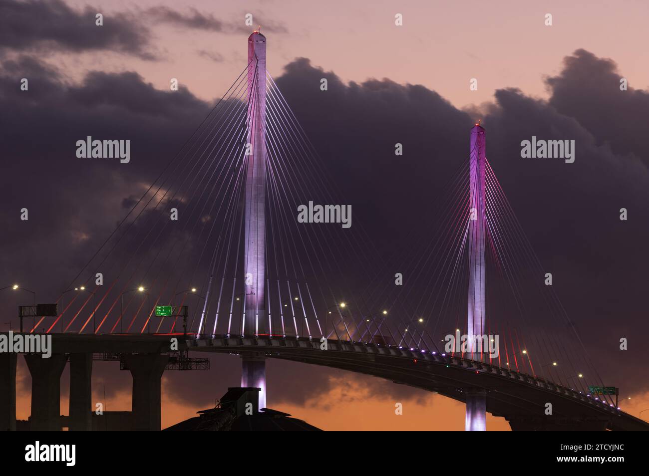 New Gerald Desmond Bridge in the Port of Long Beach, California, shown ...