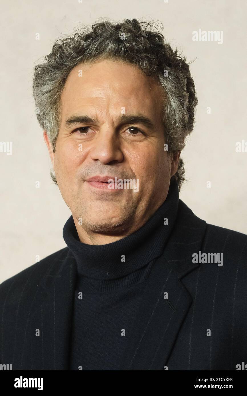 Poor things mark ruffalo hi-res stock photography and images - Alamy