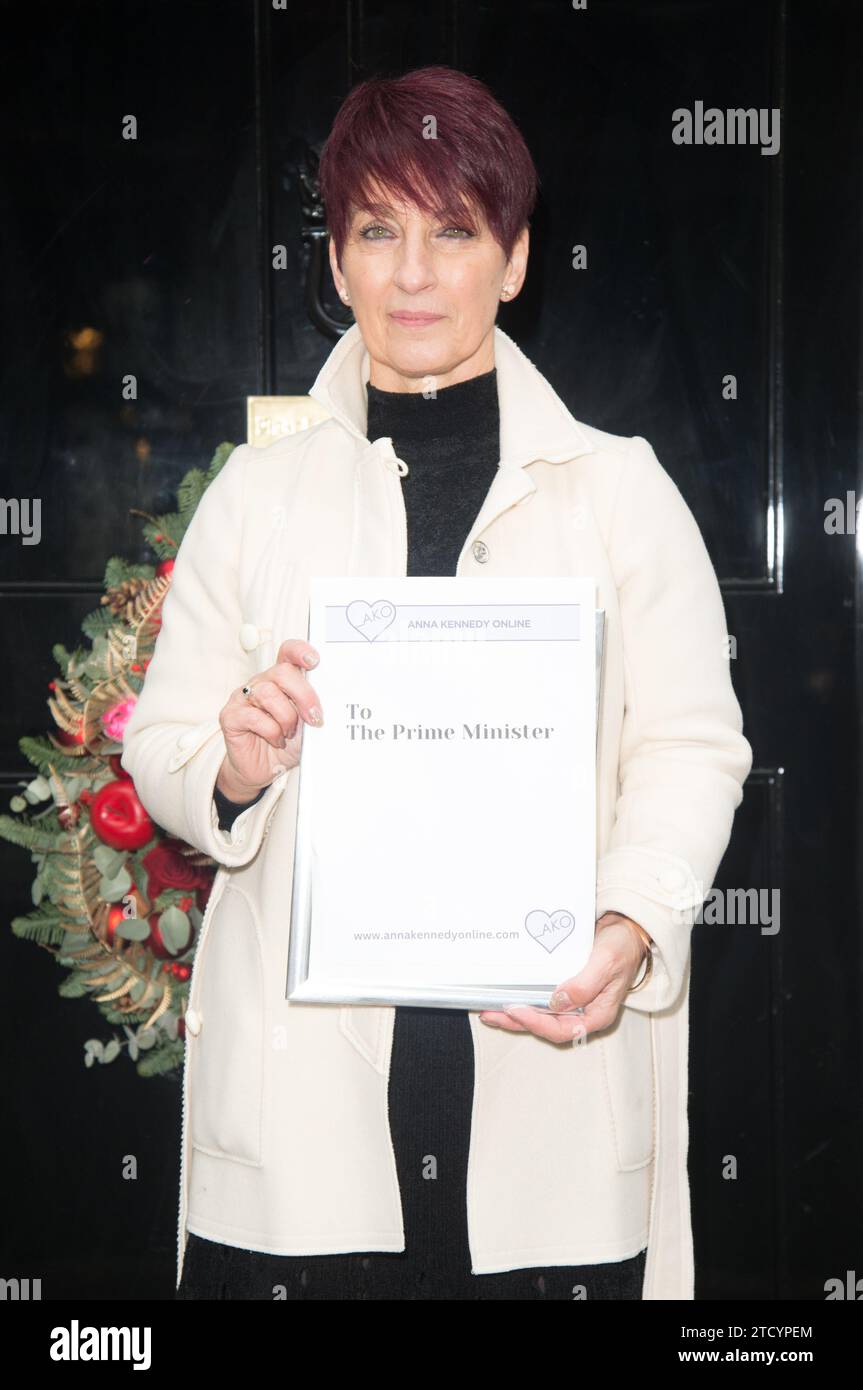 Dr Anna Kennedy OBE, and her team hand in a petition at No10 Downing ...