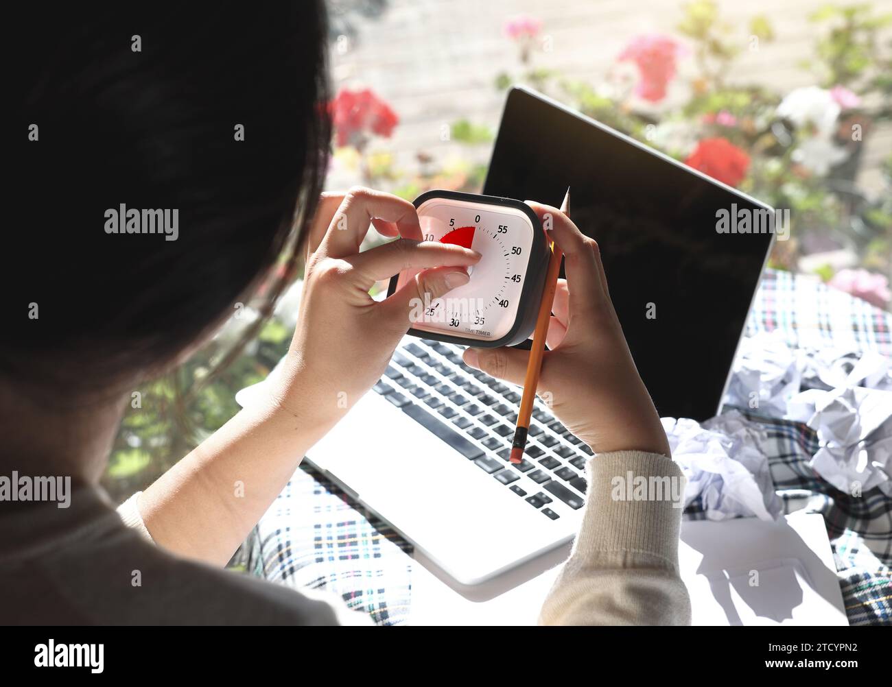 Impending deadline hi-res stock photography and images - Alamy