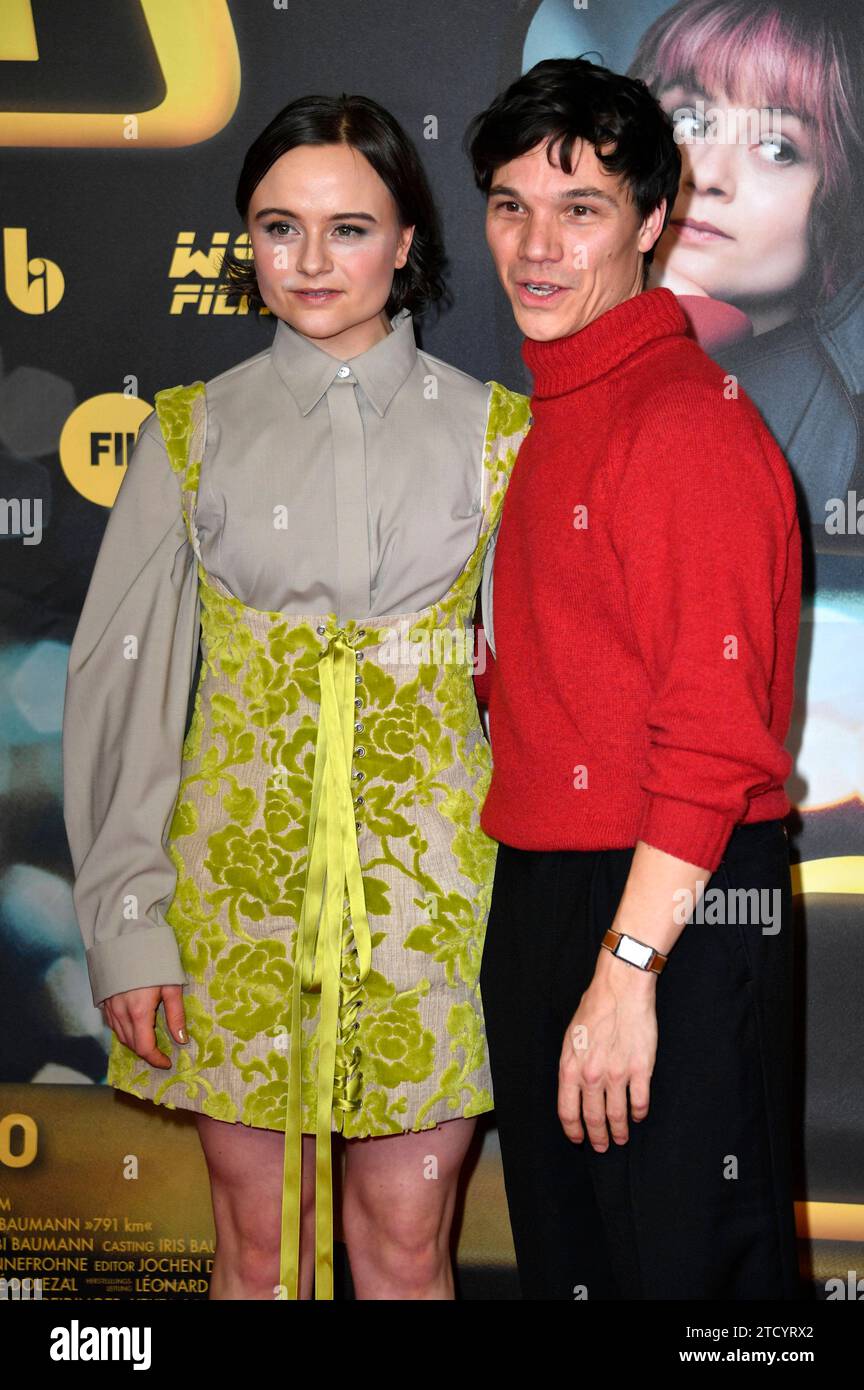 Lena Urzendowsky und Sebastian Urzendowsky beim Special Screening des ...