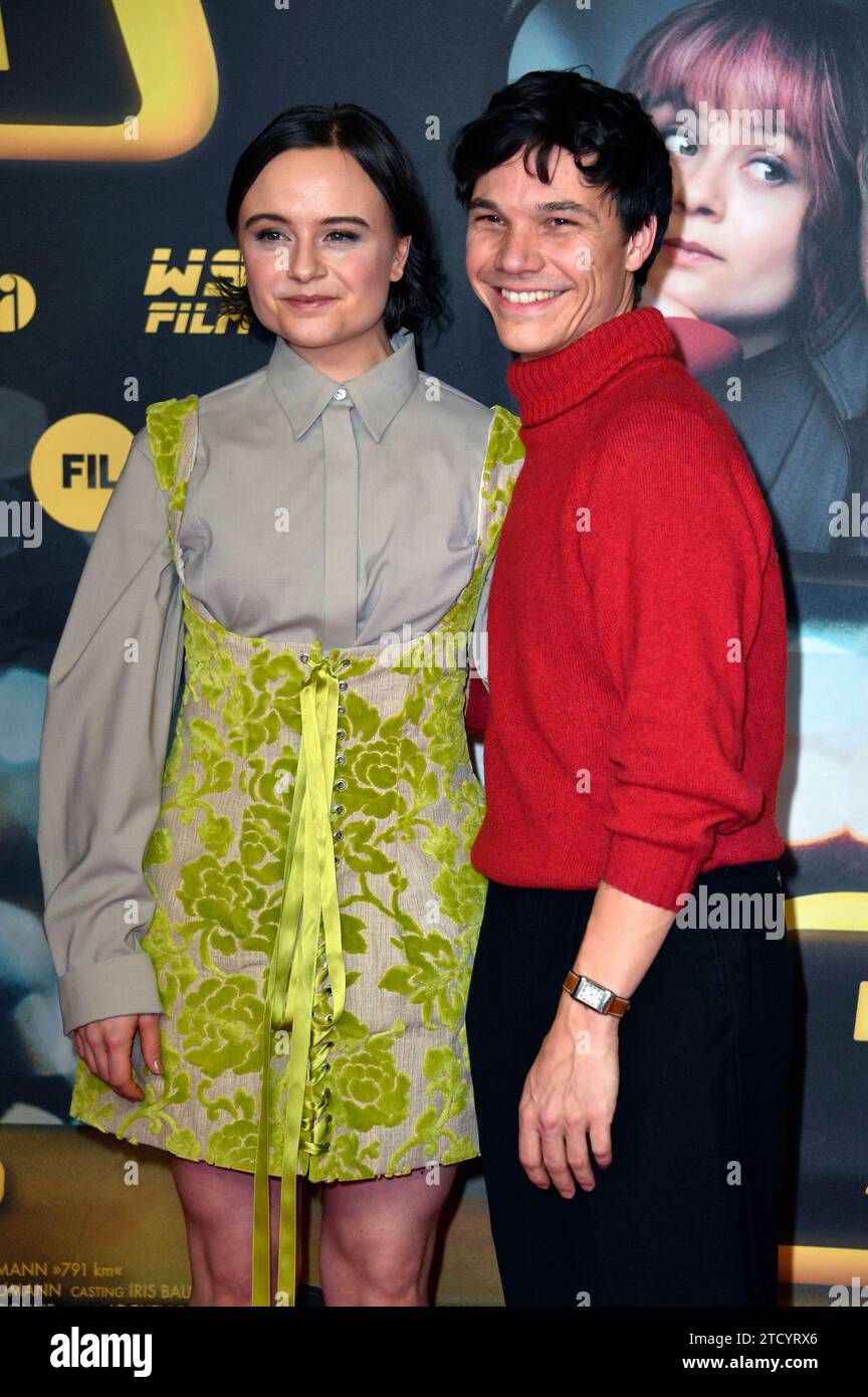 Lena Urzendowsky und Sebastian Urzendowsky beim Special Screening des ...