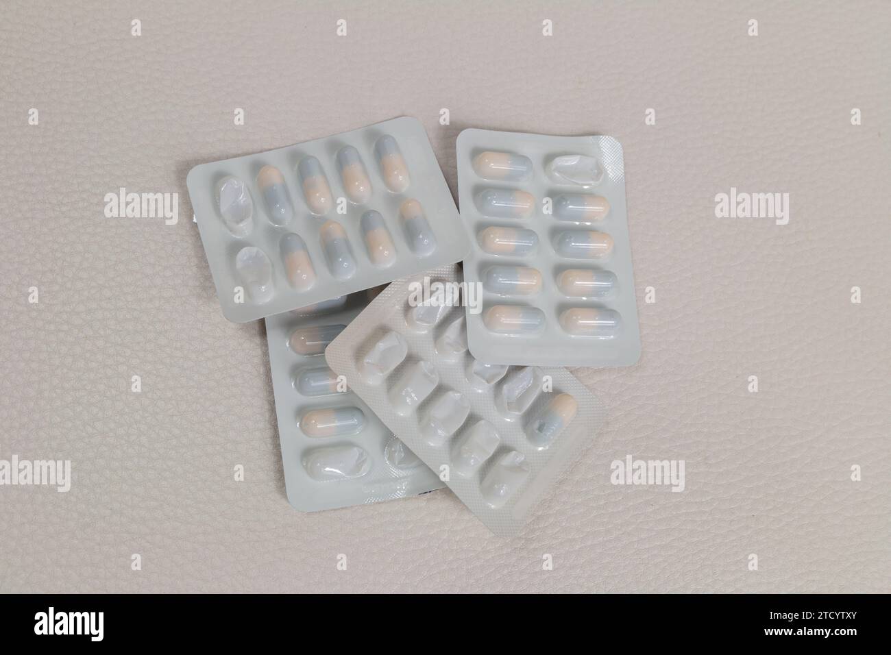 Chemist drug manufacture hi-res stock photography and images - Alamy