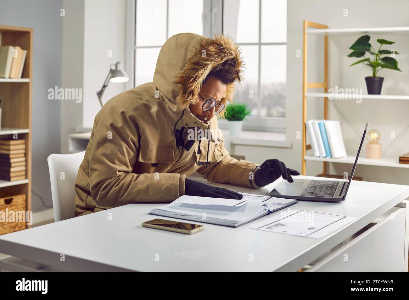 Office heating hi-res stock photography and images - Alamy