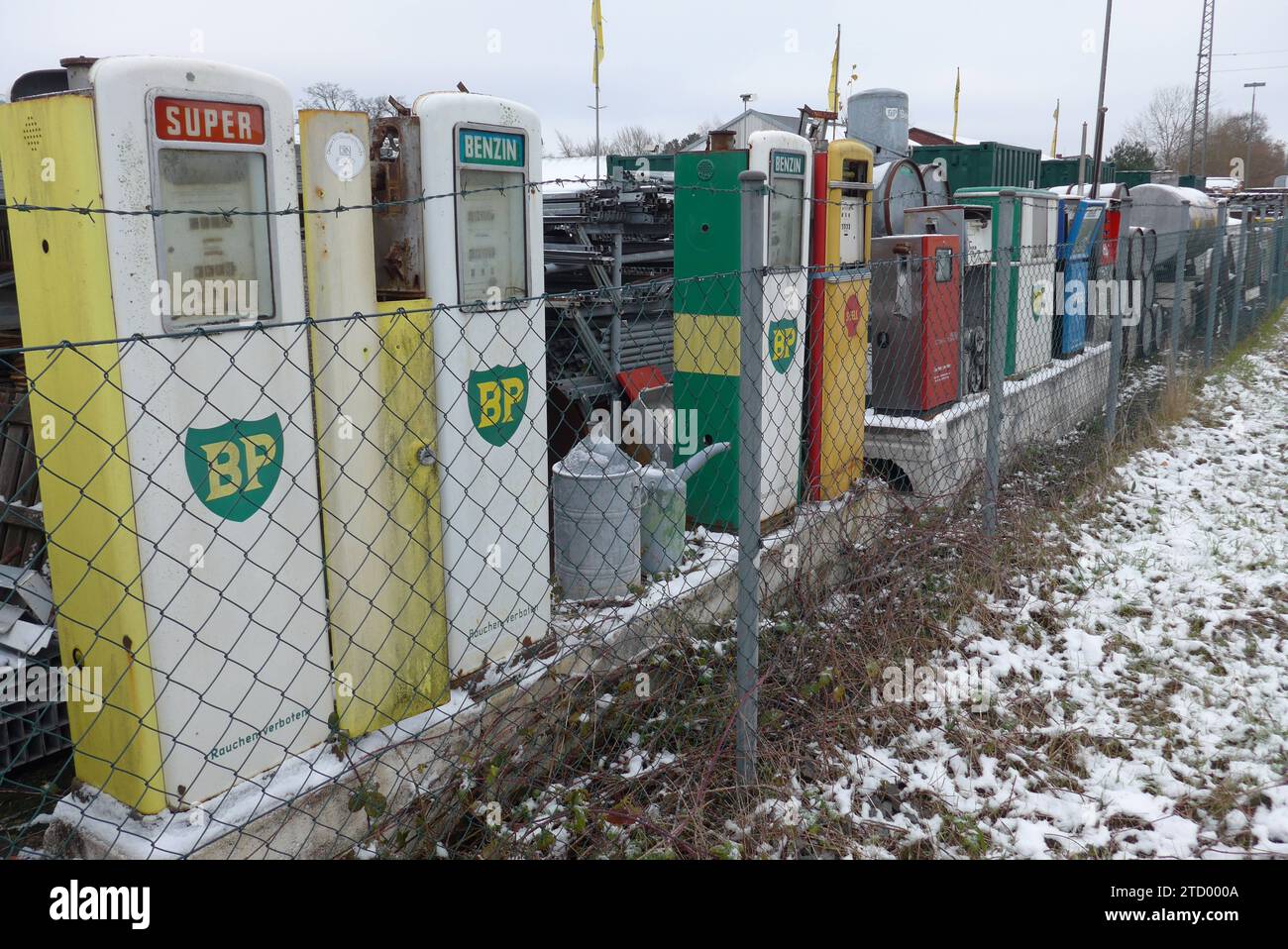 Kraftstoff sammeln hi-res stock photography and images - Alamy