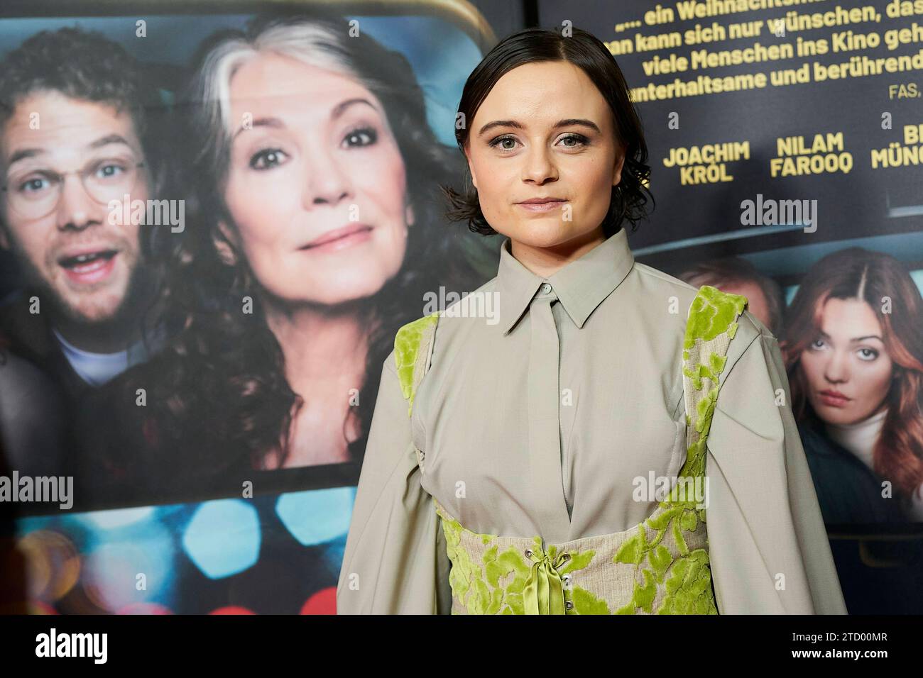 Berlin - Premiere von 791 km im Zoo Palast Lena Urzendowsky Berlin ...