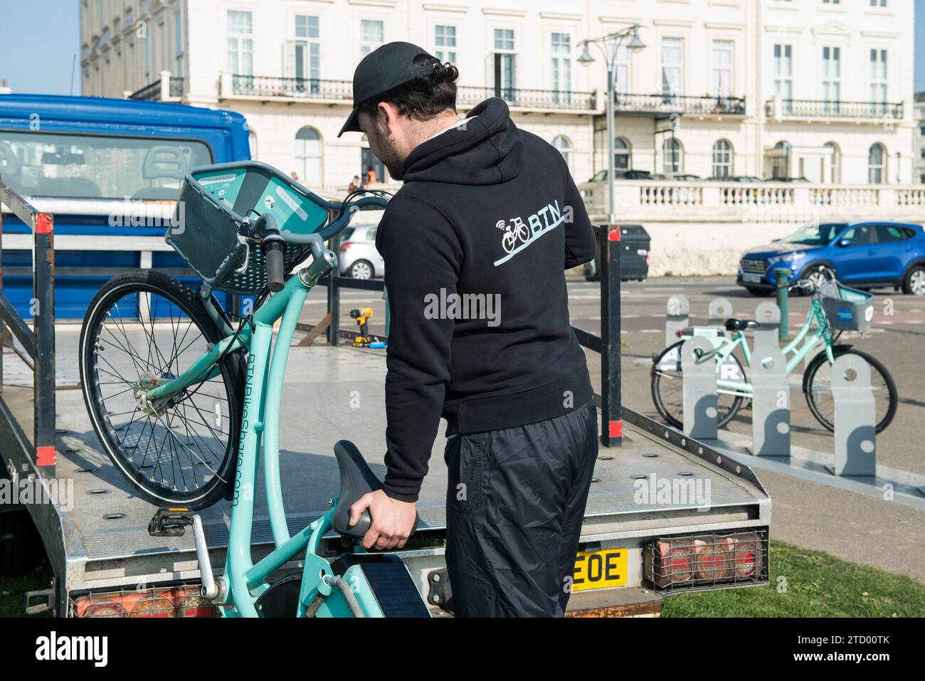 Lorry cycle hi-res stock photography and images - Alamy