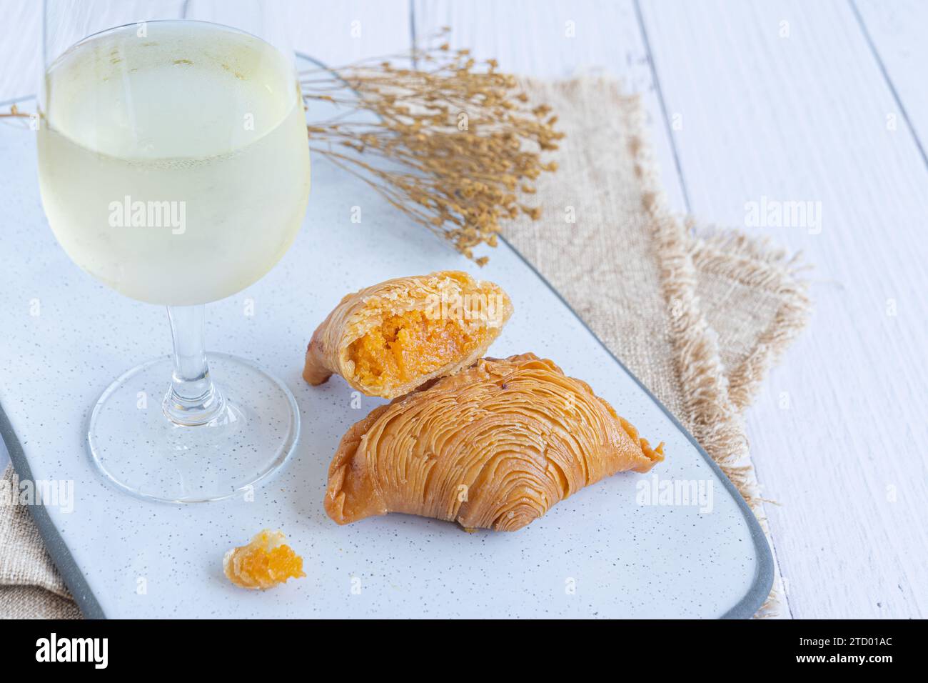 Torta verde hi-res stock photography and images - Alamy