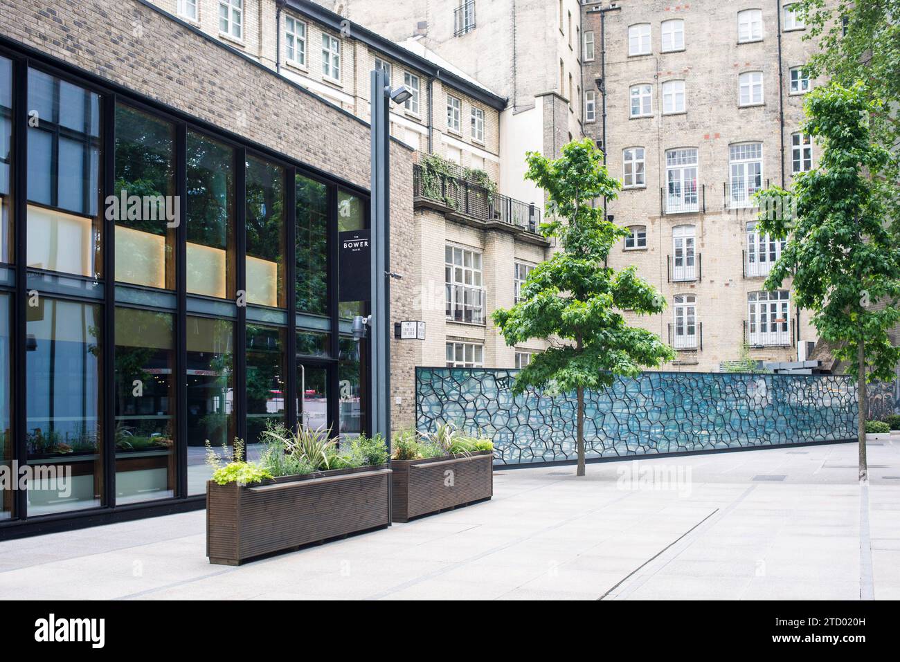 Photos of aspects of buildings and architecture in Shorehditch, Old ...