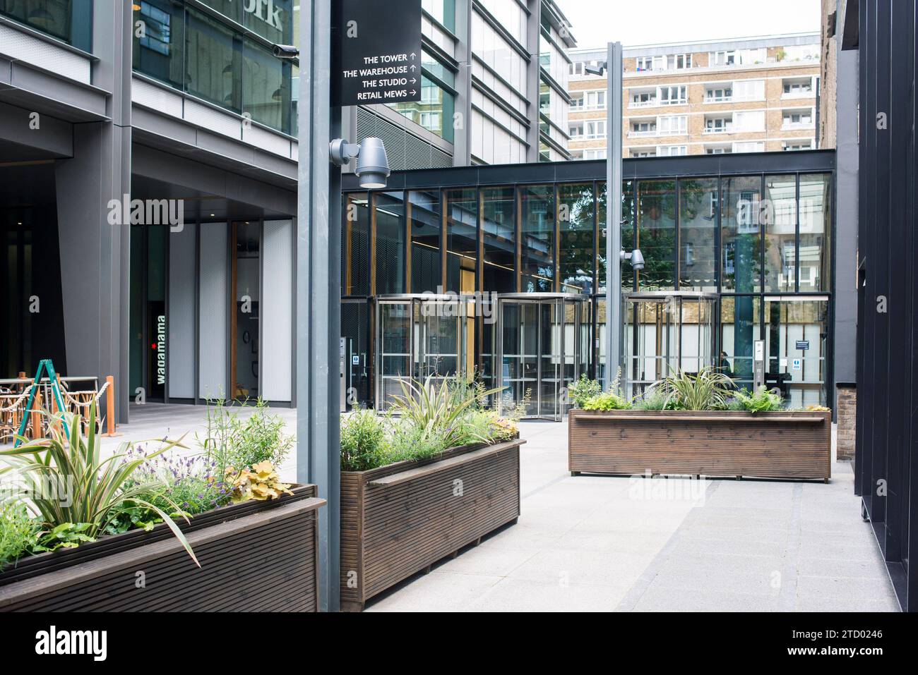 Photos of aspects of buildings and architecture in Shorehditch, Old ...