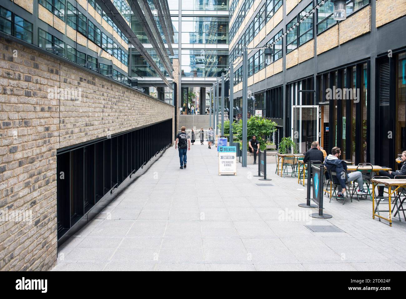 Photos of aspects of buildings and architecture in Shorehditch, Old ...