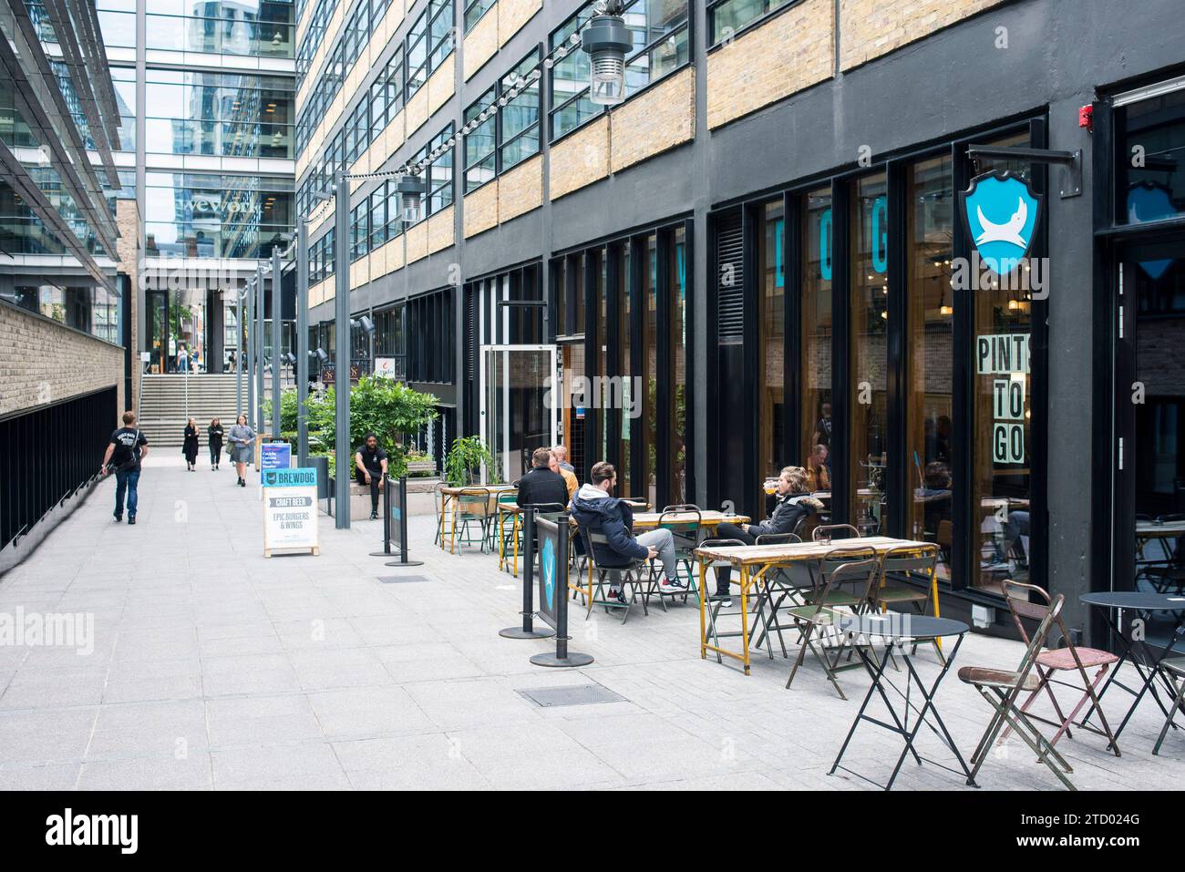 Photos of aspects of buildings and architecture in Shorehditch, Old ...