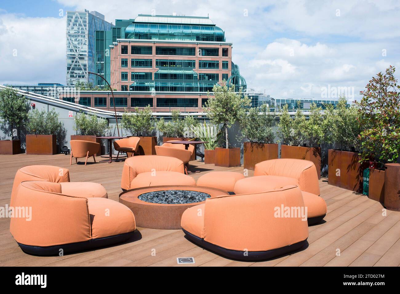 A break out lounge rooftop space of an office in central London with ...