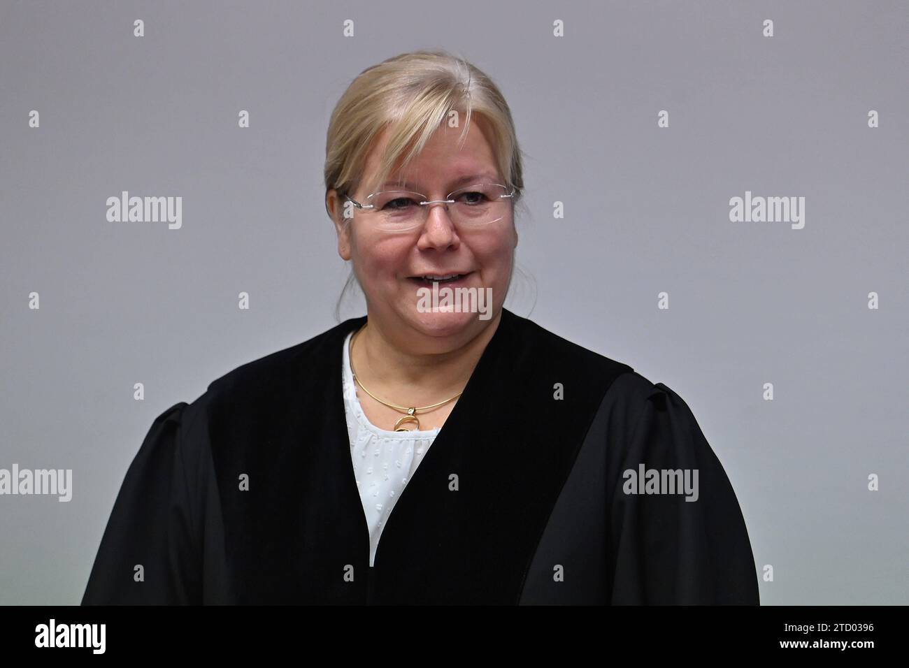 Richterin Dr. Andrea WAGNER, Einzelbild,angeschnittenes Einzelmotiv ...