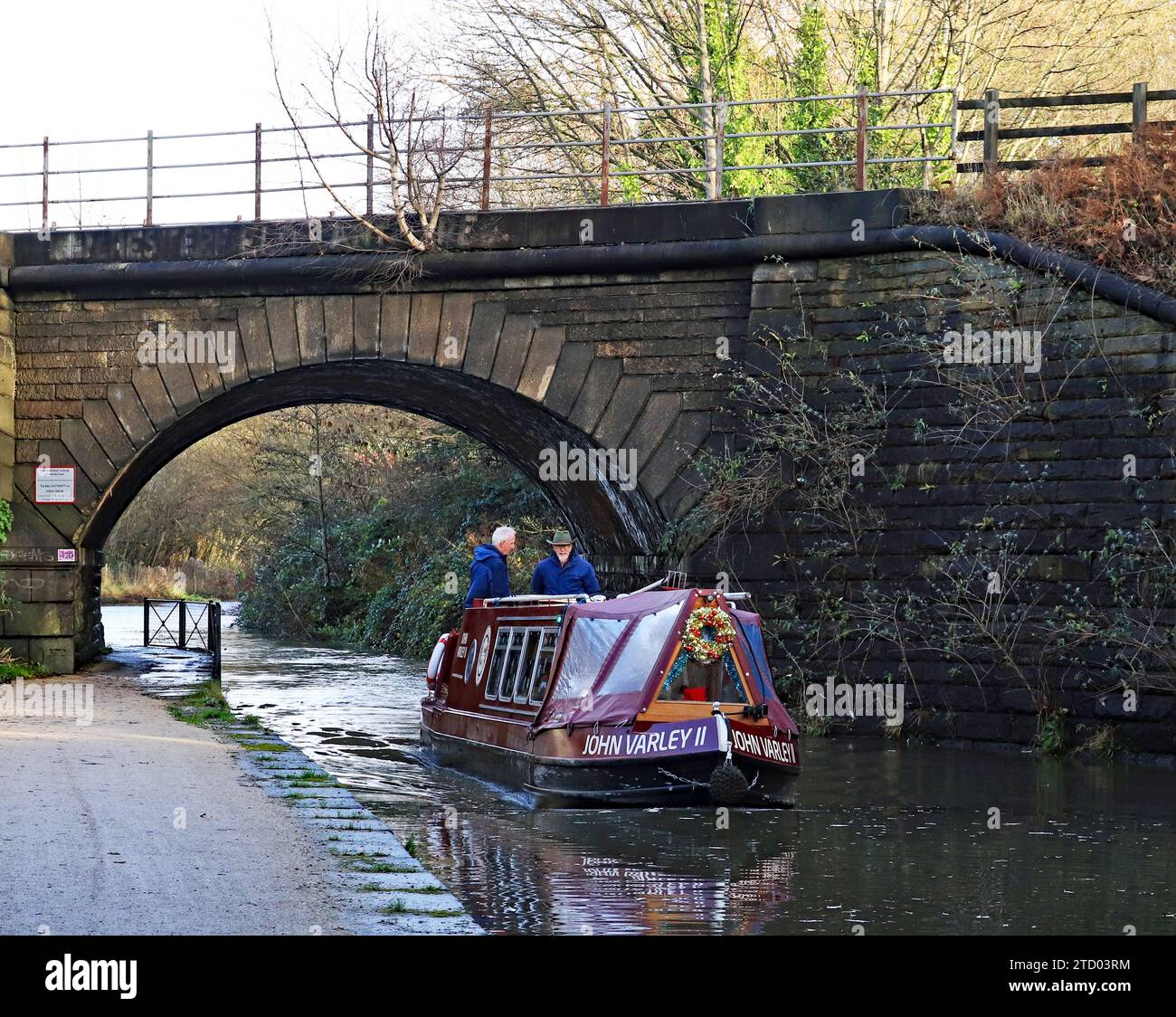 Father christmas canal cruise on a barge hi-res stock photography and ...
