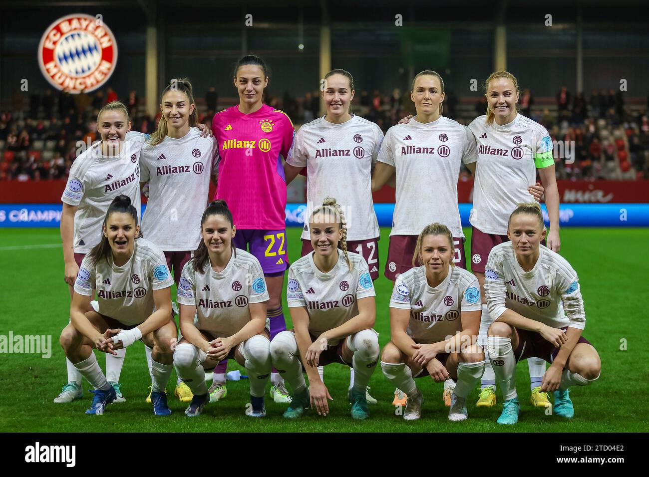 Startelf, vor dem Spiel, Aufstellung, Jovana Damnjanovic (FC Bayern ...